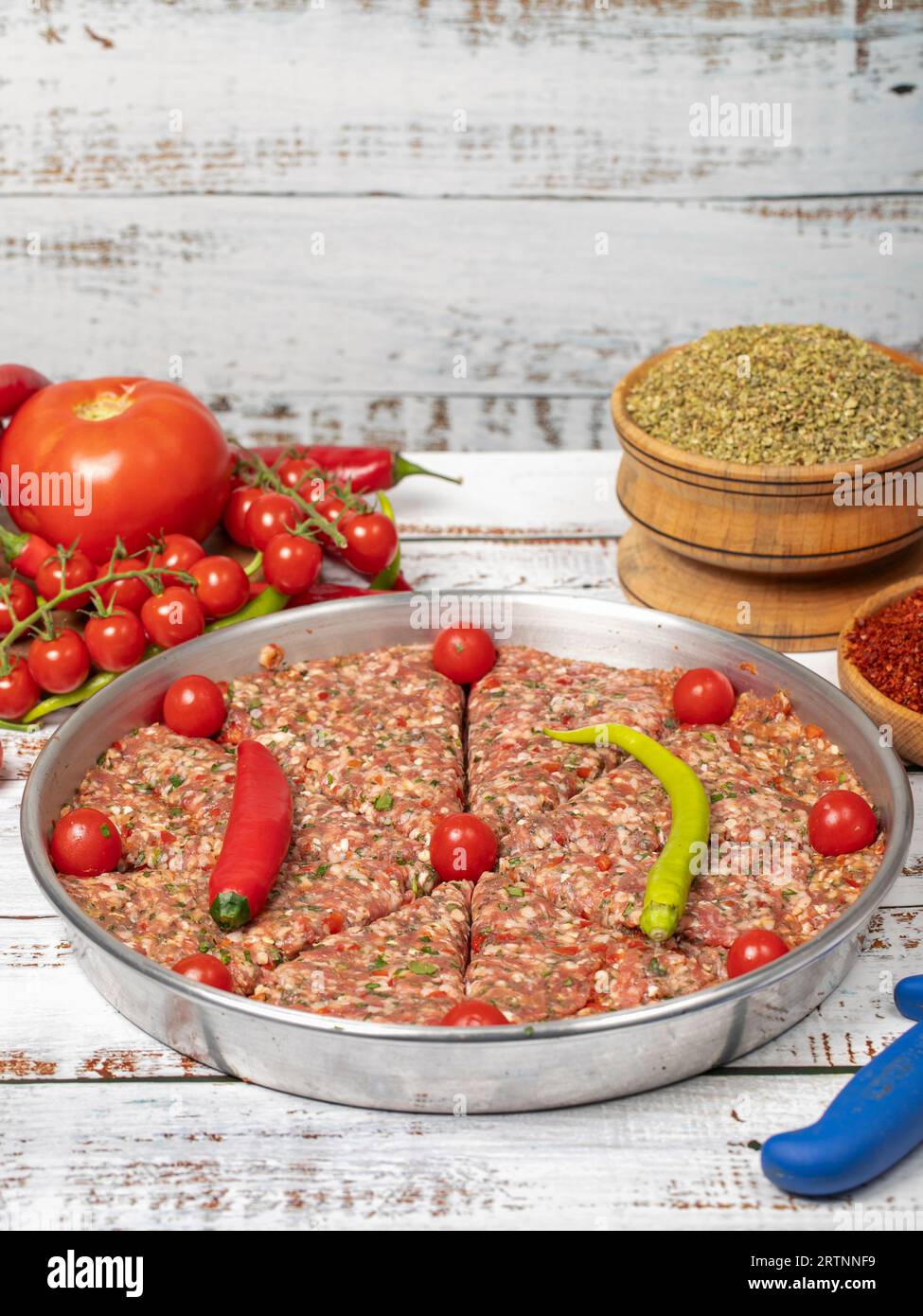 Meat tray hi-res stock photography and images - Alamy