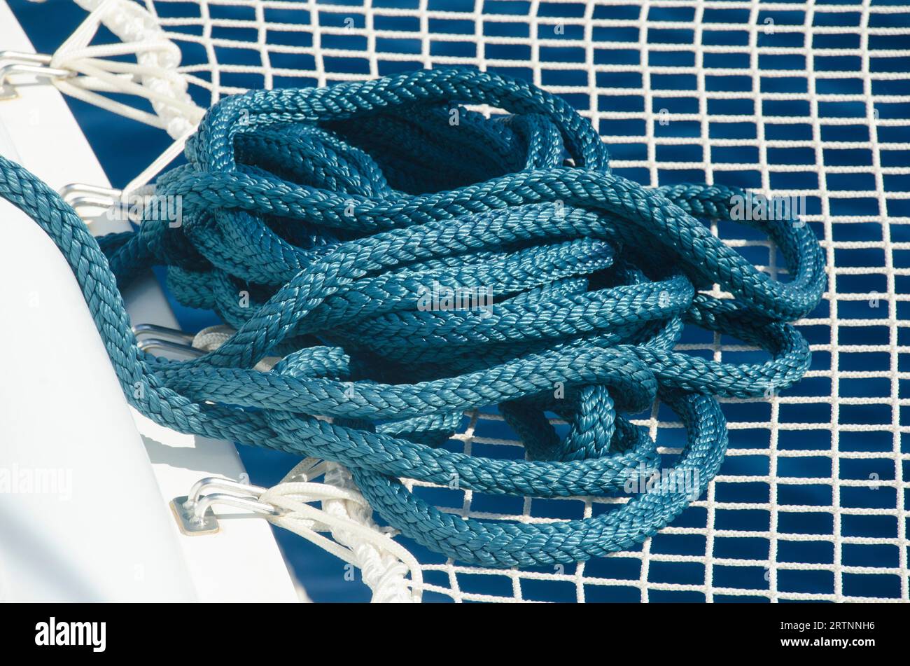 blue rope aboard a yacht Stock Photo - Alamy