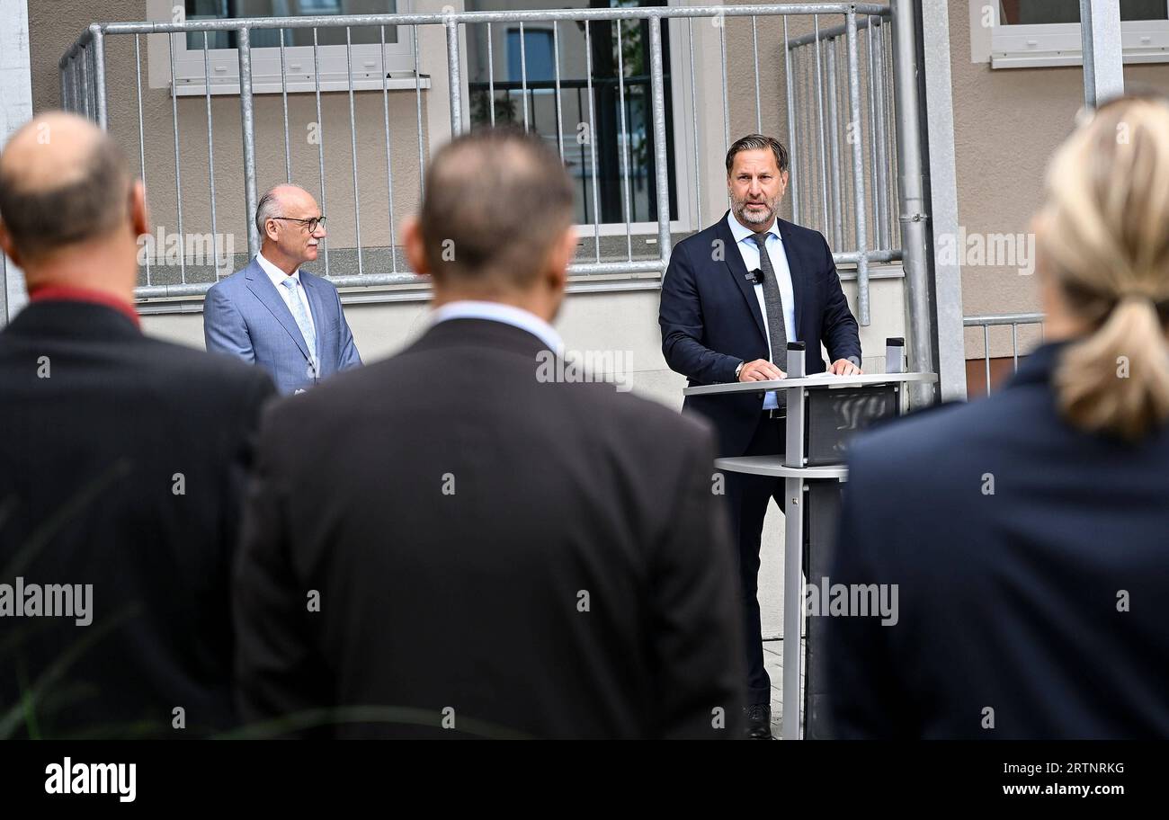 13.09.2023, xpsx, Lokal Hanau Eröffnung Haus des Jugendrechts, v.l ...