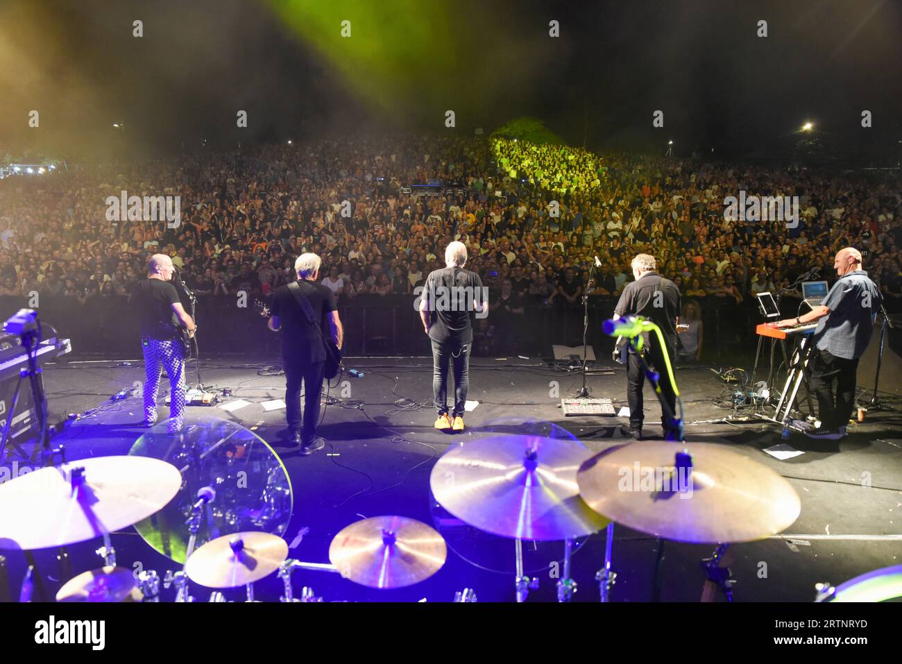 Yoshi singer hi-res stock photography and images - Alamy