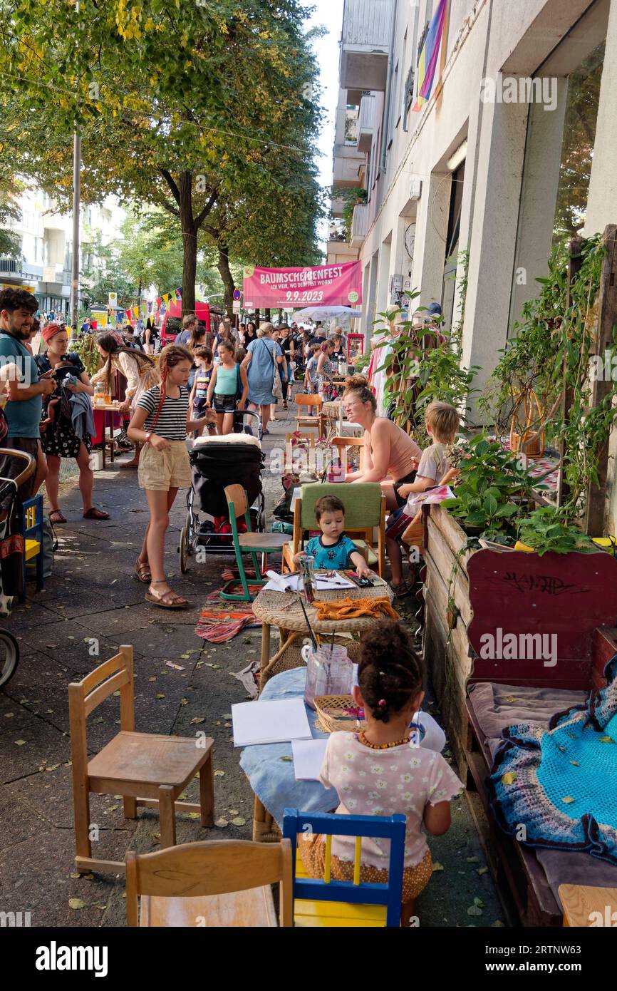 Baumscheibenfest in Alt-Treptow im Berlin am 9.9.23. Trägerverein ist ...