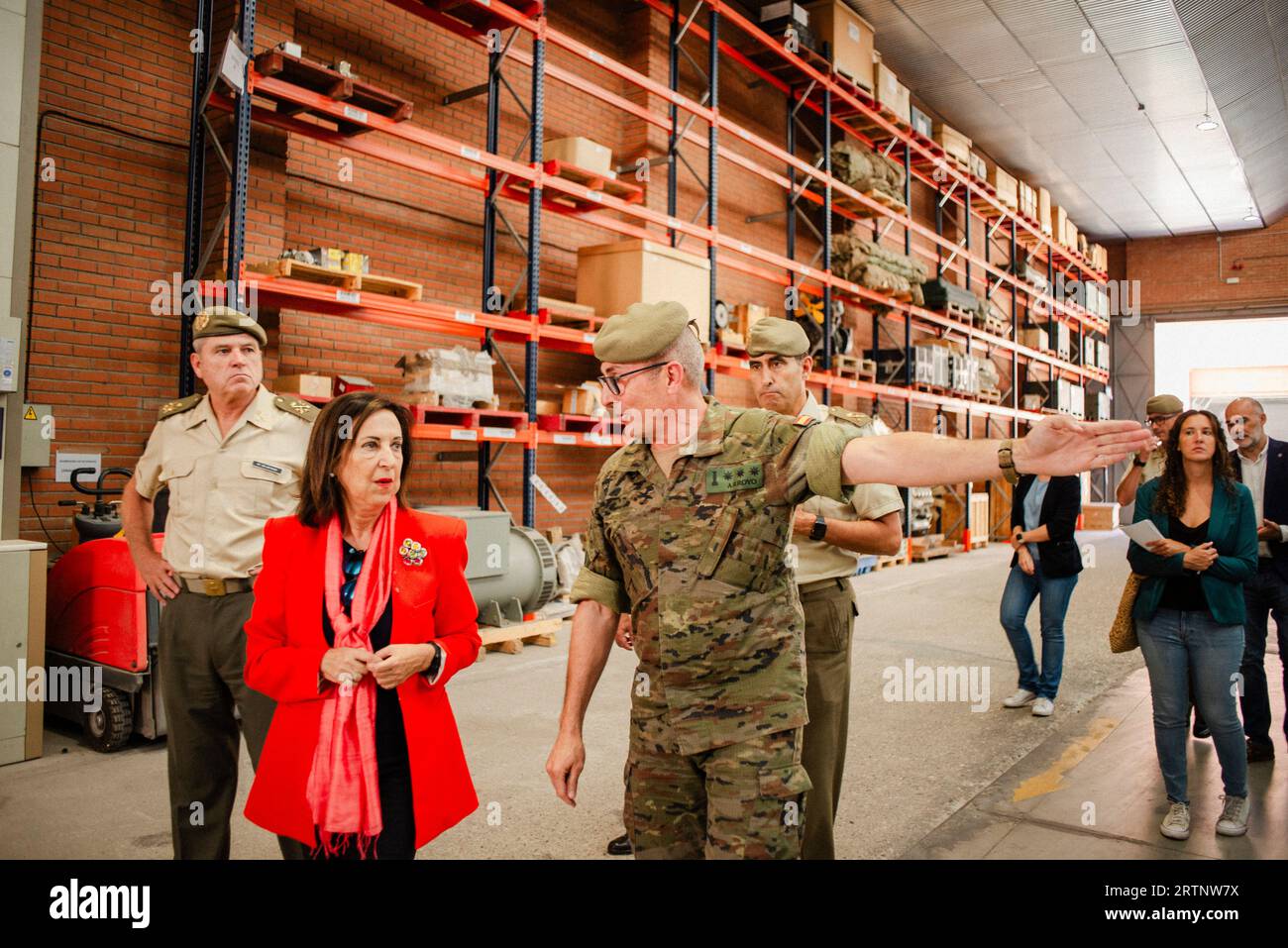 The acting Minister of Defense, Margarita Robles (2l) and the head of ...