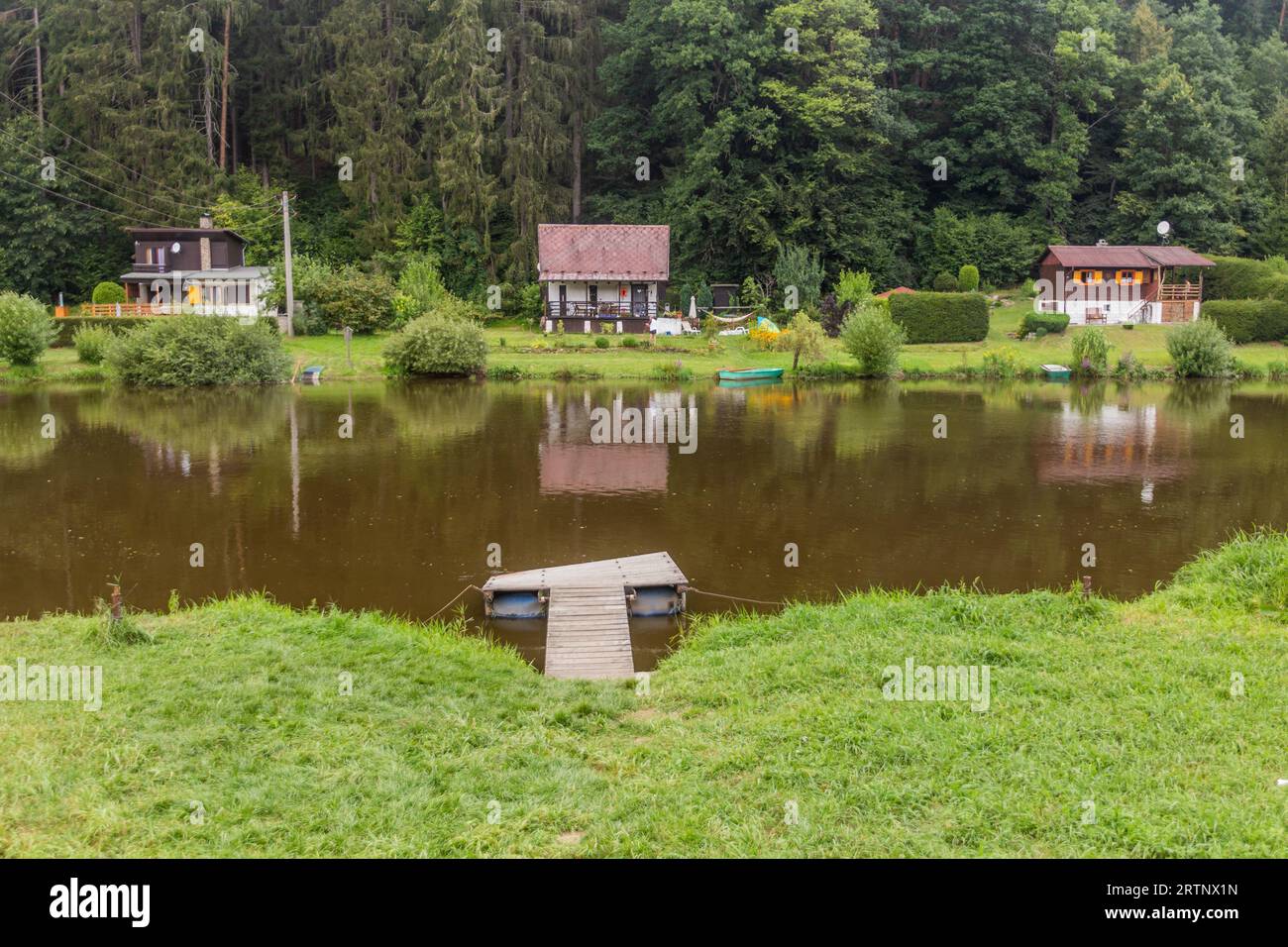 Small vacation cabins along hi-res stock photography and images - Alamy