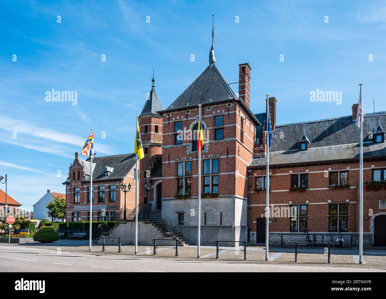 Alte fassade mit rathaus hi-res stock photography and images - Alamy