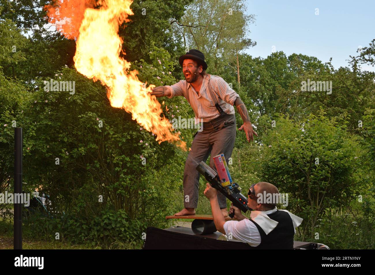 Pfingsten feuer hi-res stock photography and images - Alamy