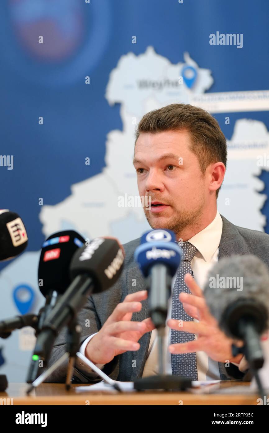 Twistringen, Germany. 14th Sep, 2023. Public prosecutor Martin Schanz ...
