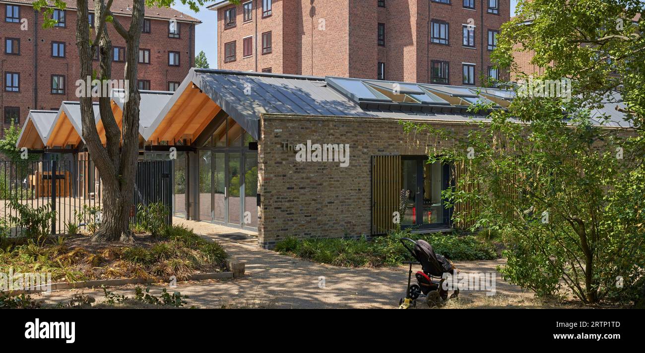 Overall view. Springfield Park, London, United Kingdom. Architect ...