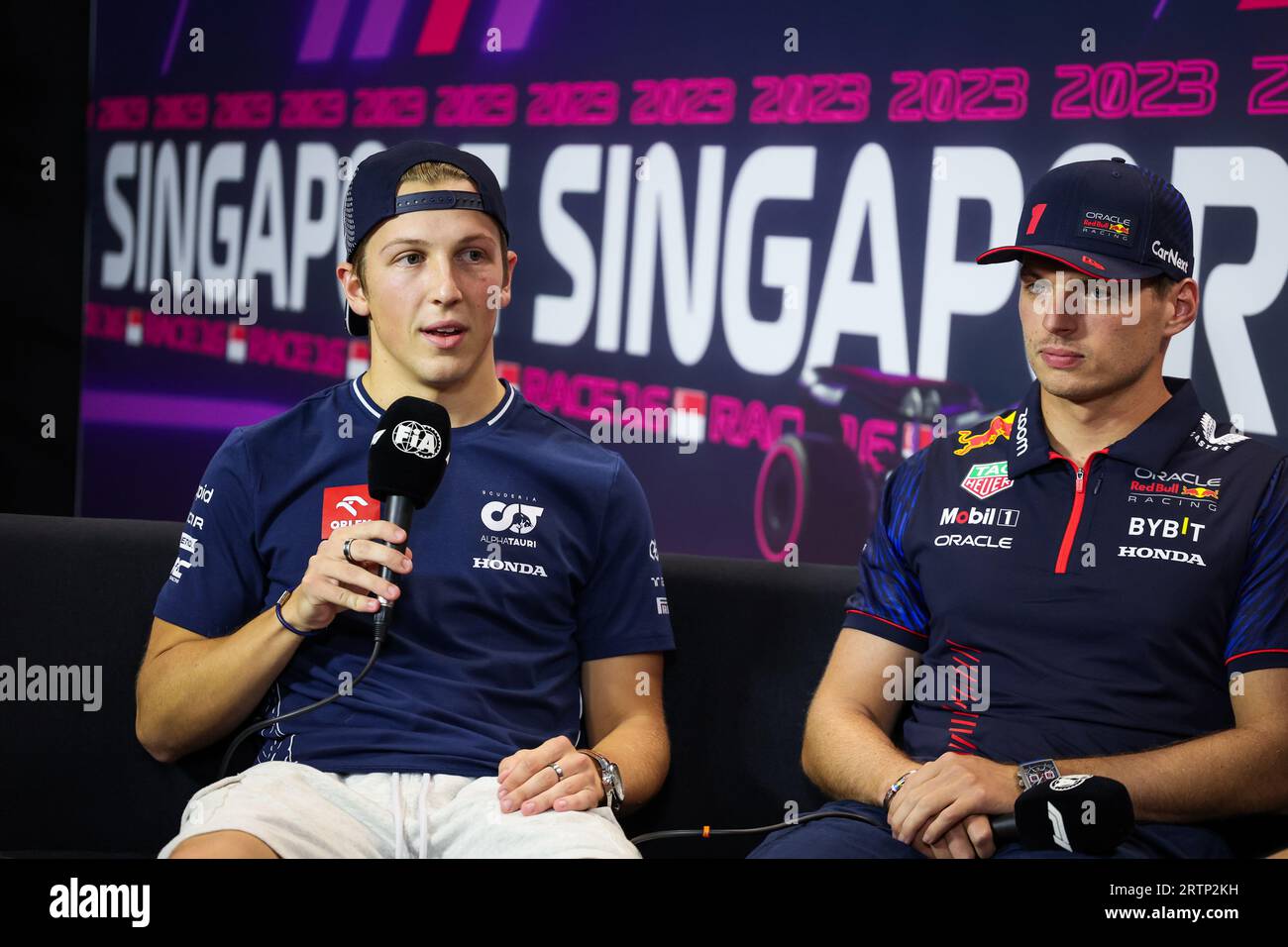 LAWSON Liam (nzl), Scuderia AlphaTauri AT04, VERSTAPPEN Max (ned), Red ...