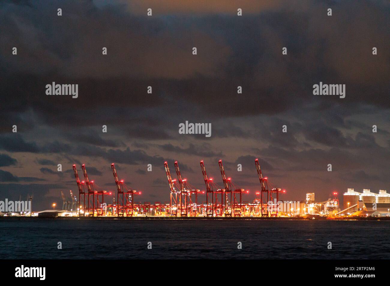 Liverpool 2 Container Terminal cranes at night Stock Photo - Alamy