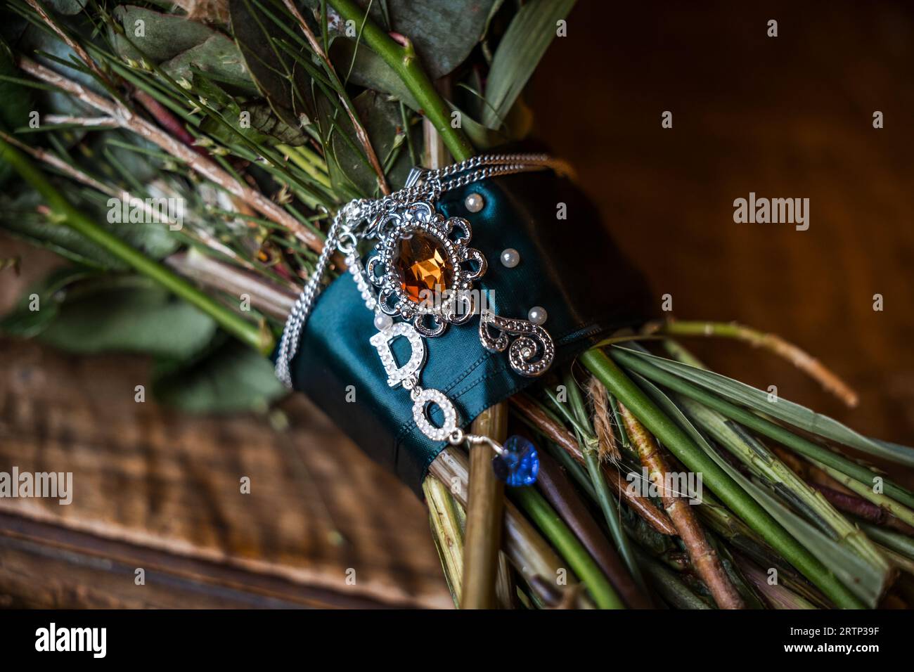 Bouquet base hi-res stock photography and images - Alamy