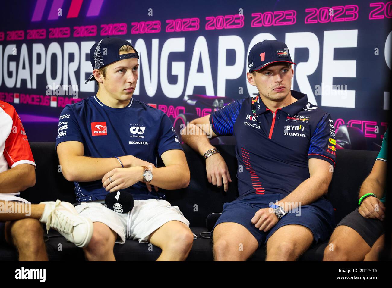 LAWSON Liam (nzl), Scuderia AlphaTauri AT04, VERSTAPPEN Max (ned), Red ...
