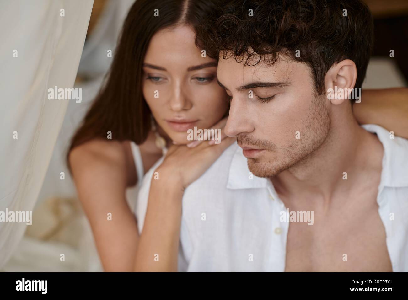 Leaning on shoulder hi-res stock photography and images - Alamy