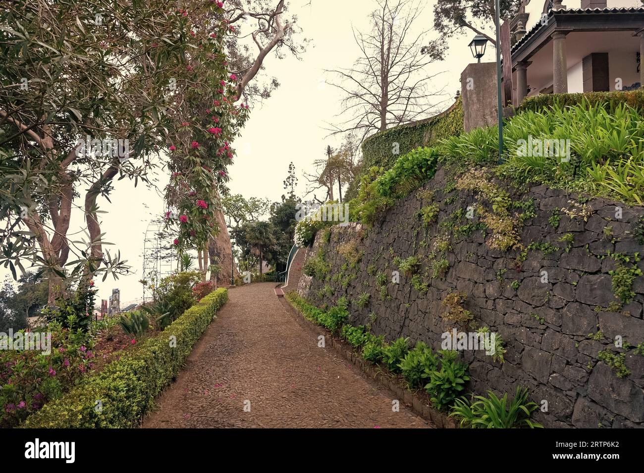 promenade pathway outdoor. promenade pathway with nobody. promenade ...