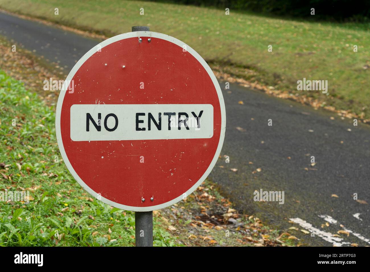 Round metal No Entry sign Stock Photo - Alamy