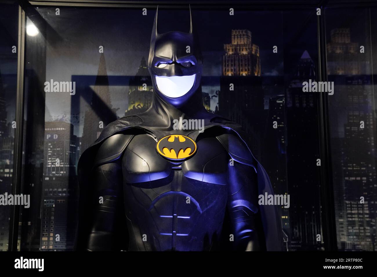 Costume worn in the Batman movies at the DC Comics and Warner Bros ...