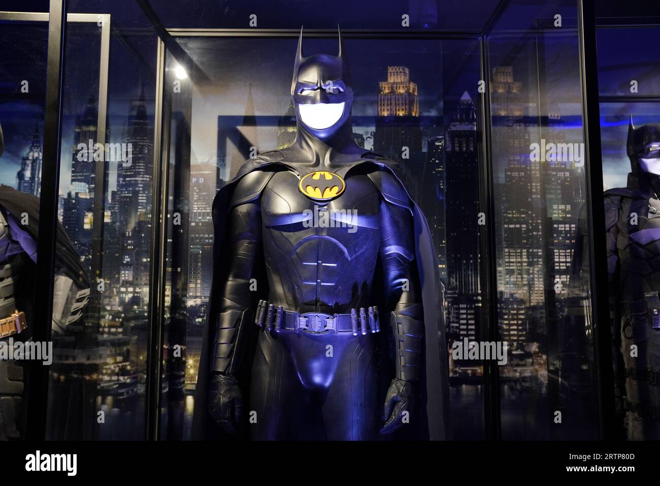 Costume worn in the Batman movies at the DC Comics and Warner Bros ...