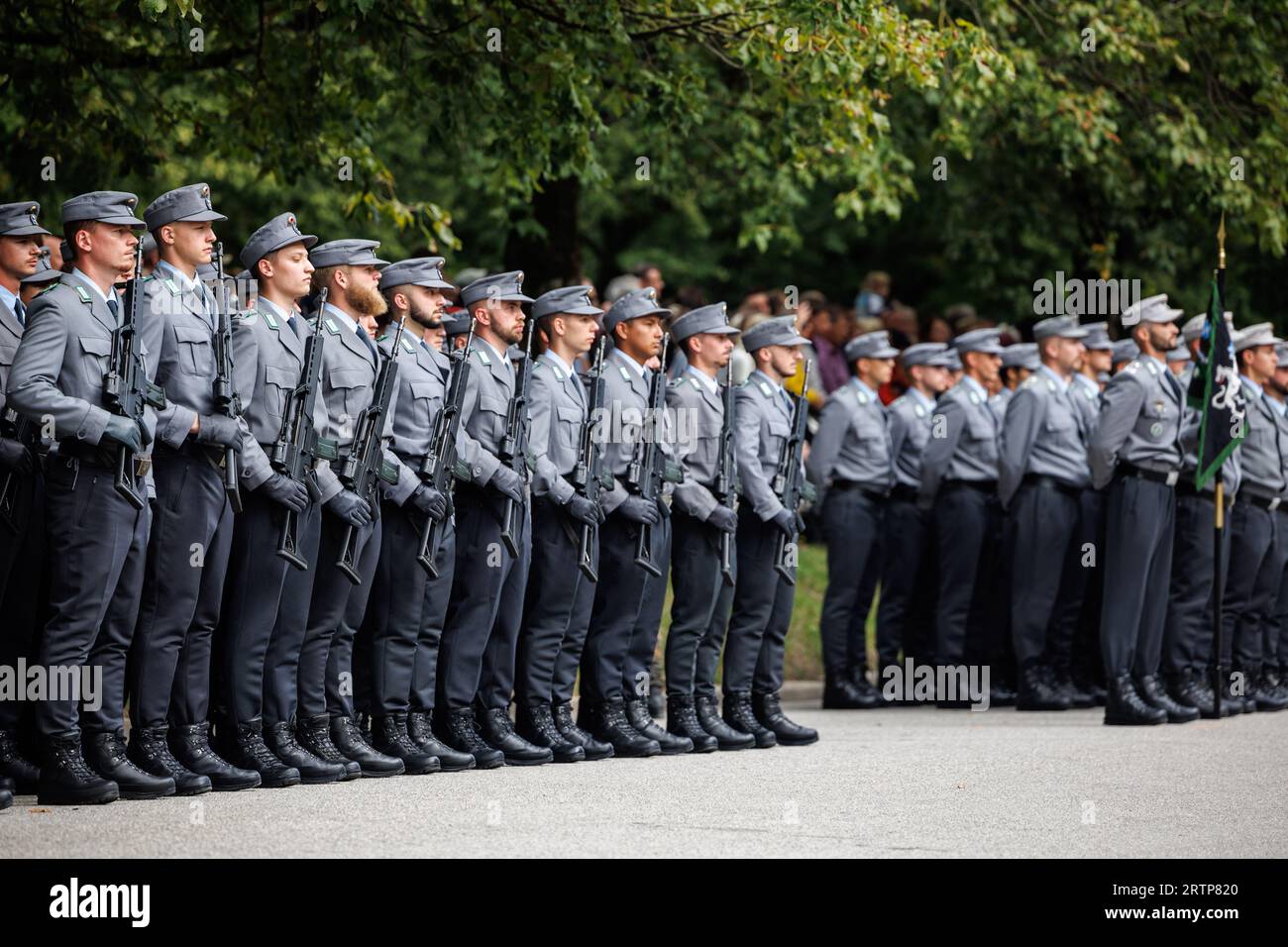 Munich, Germany. 14th Sep, 2023. Soldiers of the honor train accompany ...