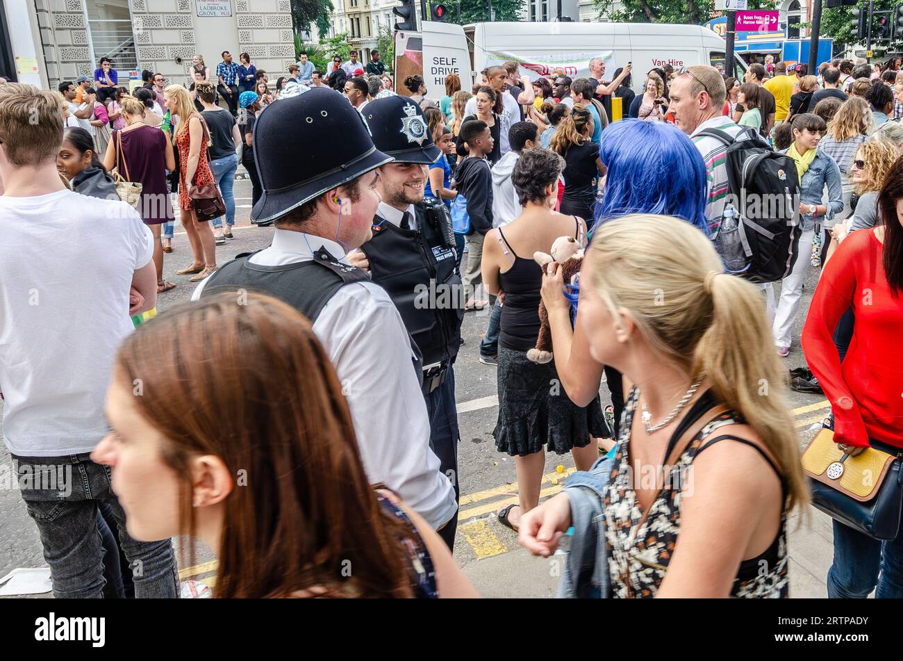 Positive images of the police hi-res stock photography and images - Alamy