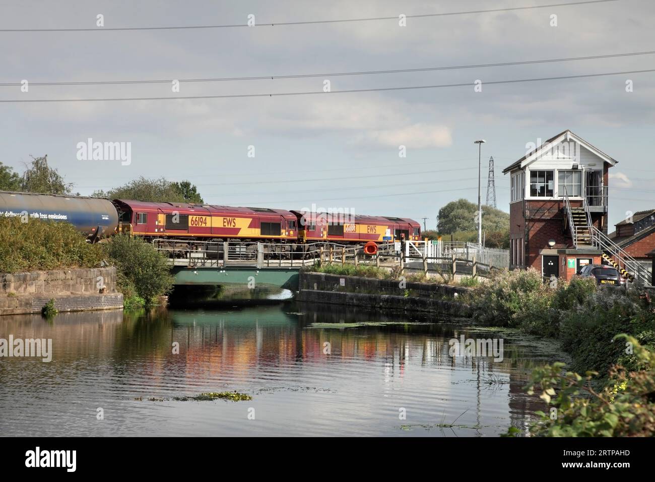 Double headed freight train hi-res stock photography and images - Alamy