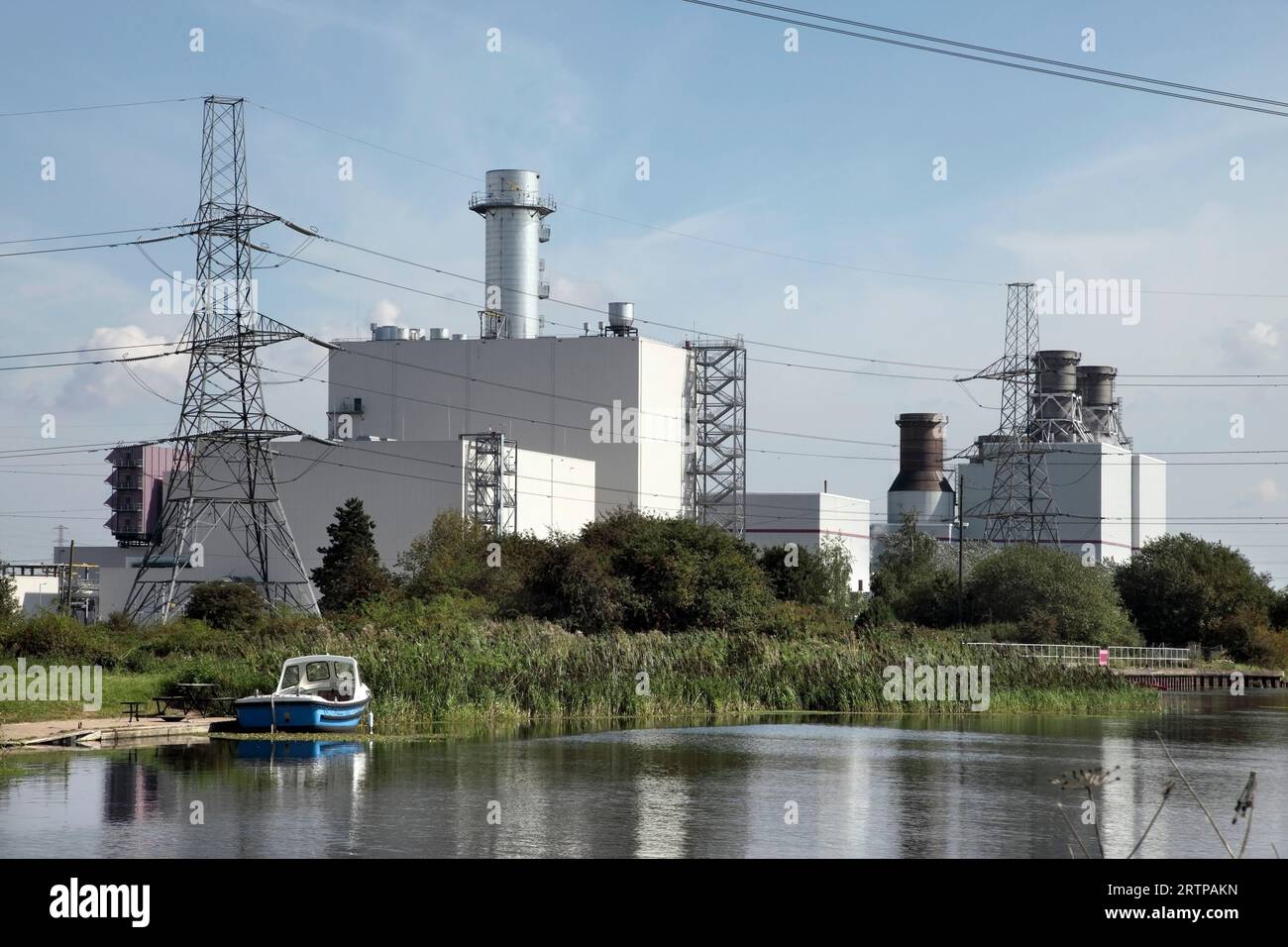 The £350m 840MW Keadby 2 CCGT gas-fired power station alongside the ...