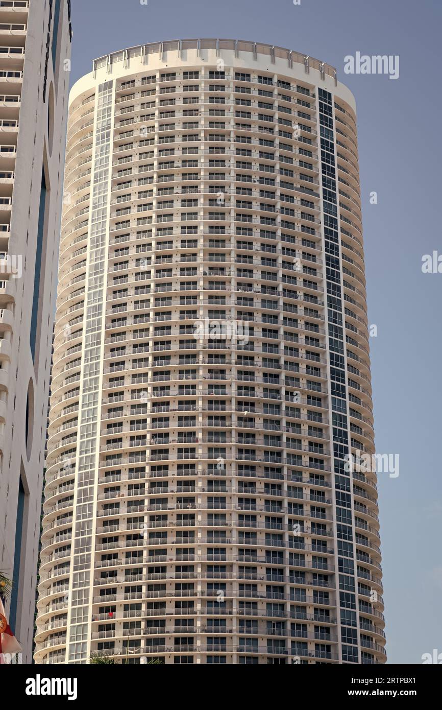 modern skyscraper architecture outdoor. skyscraper architecture in ...