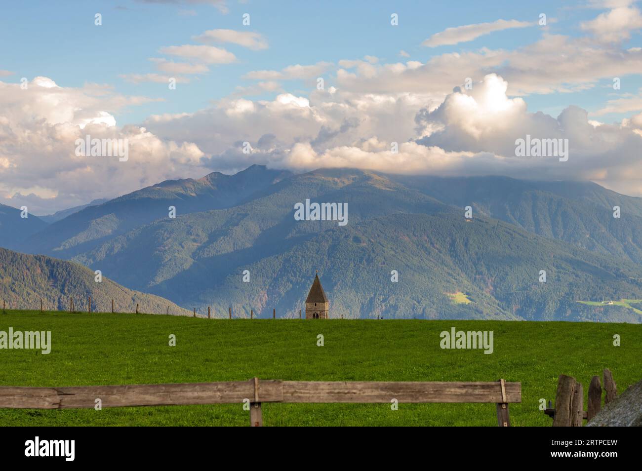 Church steeple tower hi-res stock photography and images - Alamy