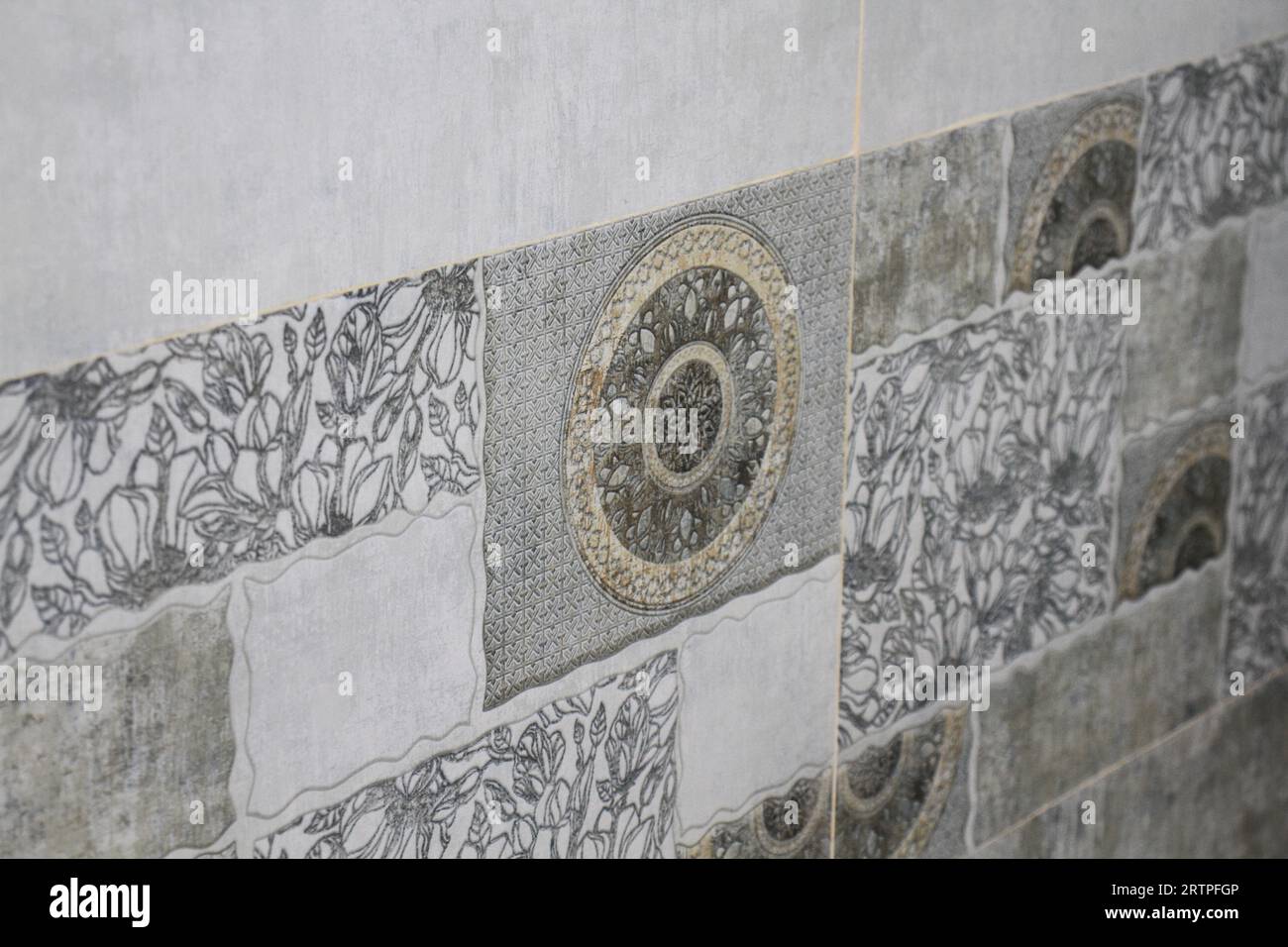 Ceramic wall tile installation hi-res stock photography and images - Alamy