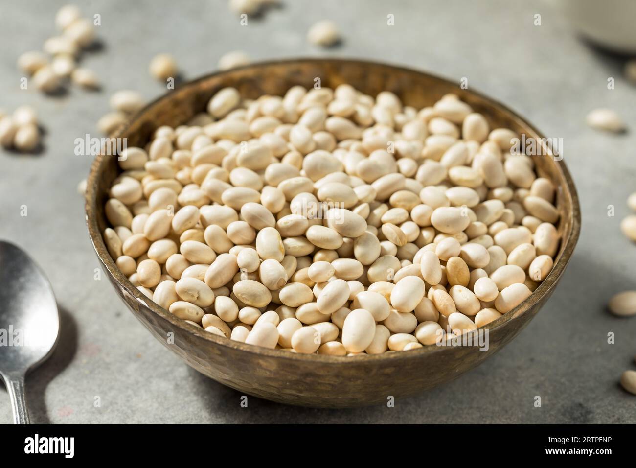 Navy beans hi-res stock photography and images - Alamy