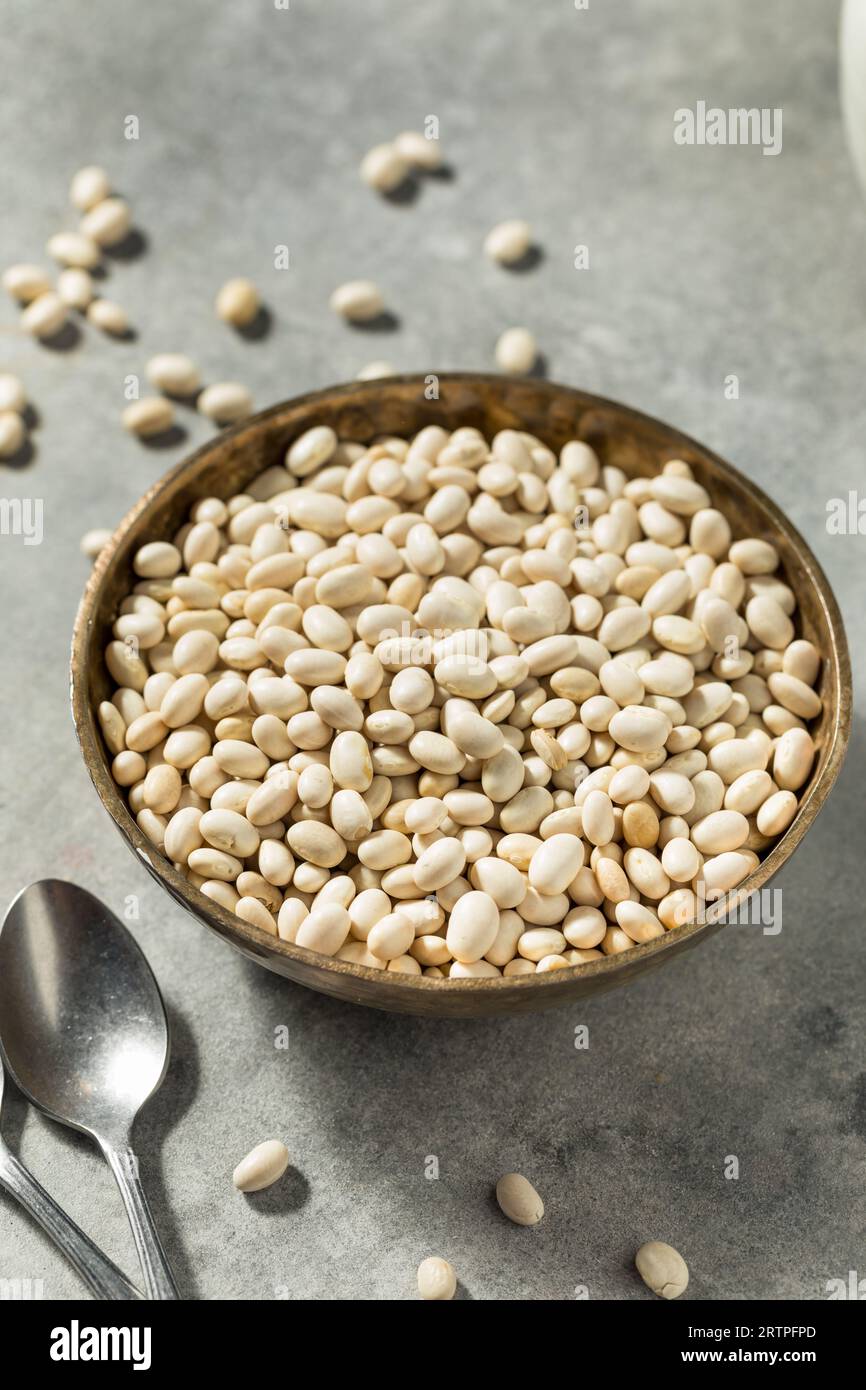 Navy beans hi-res stock photography and images - Alamy