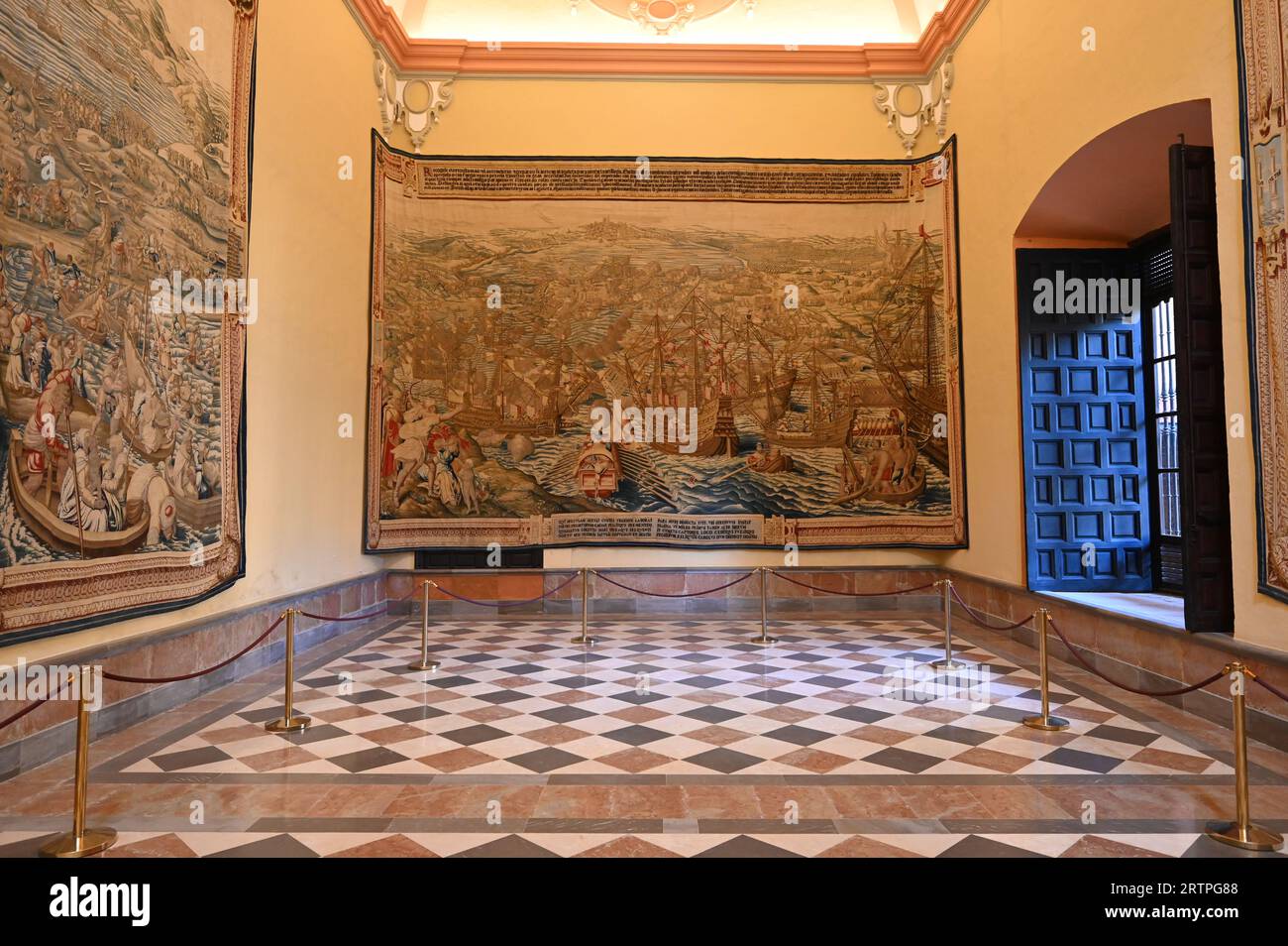 Detailed tapestries hi-res stock photography and images - Alamy