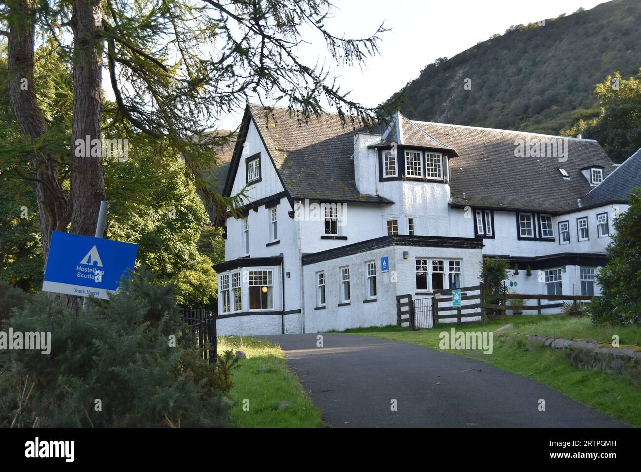 Lochranza Youth Hostel on the Isle of Arran, Scotland Stock Photo - Alamy
