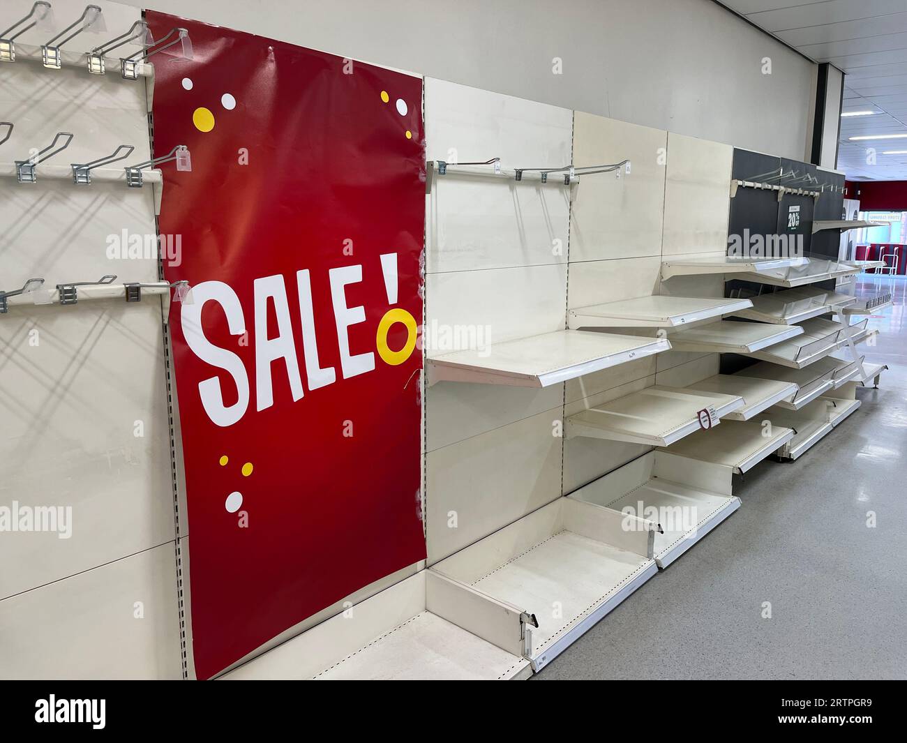 Empty wilko store hi-res stock photography and images - Alamy