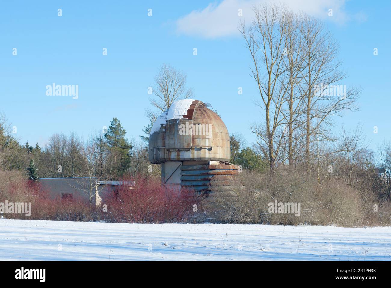 Closed observatory hi-res stock photography and images - Alamy