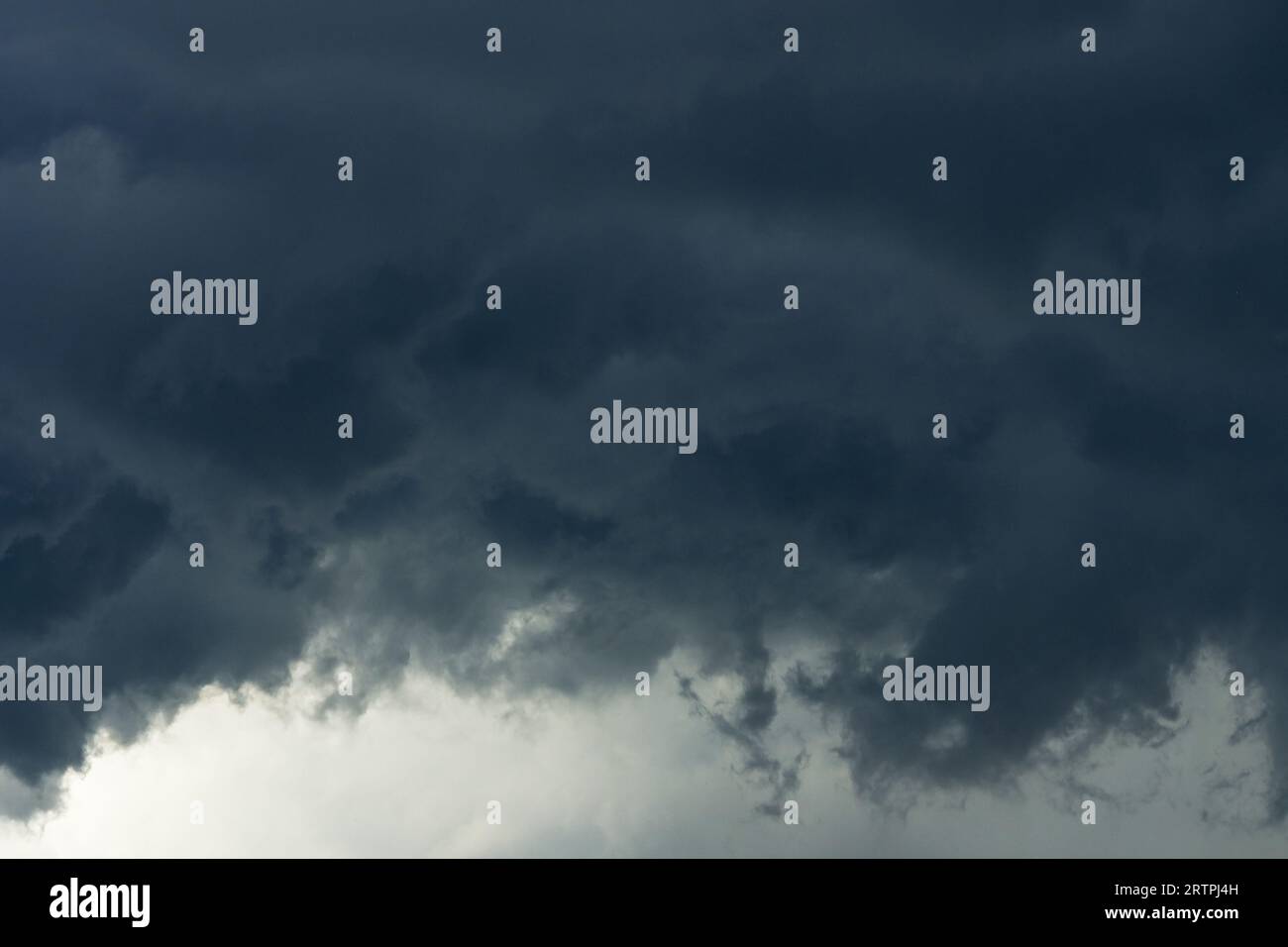 dark clouds. gloomy sky. Bad weather. storm, hurricane Stock Photo - Alamy