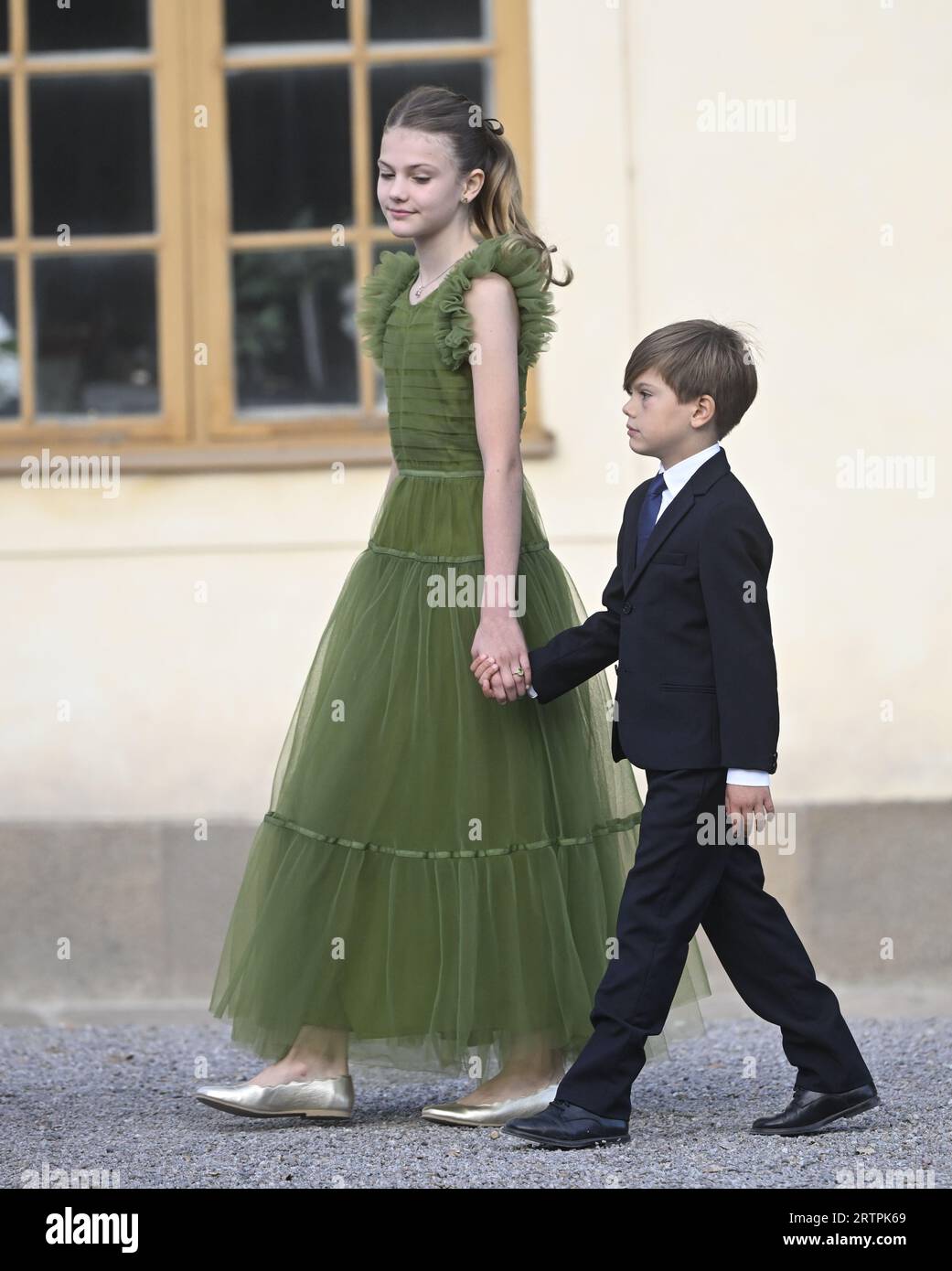 Sweden's Princess Estelle and Prince Oscar arrive at Drottningholm ...