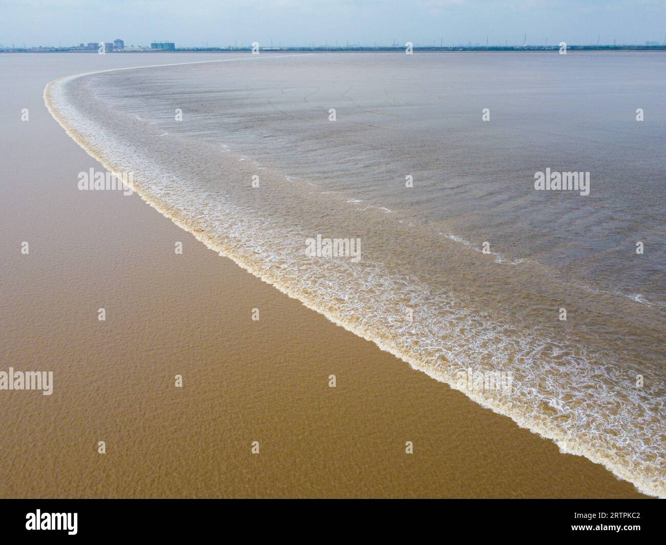 Hangzhou. 5th Oct, 2020. This aerial photo taken on Oct. 5, 2020 shows ...
