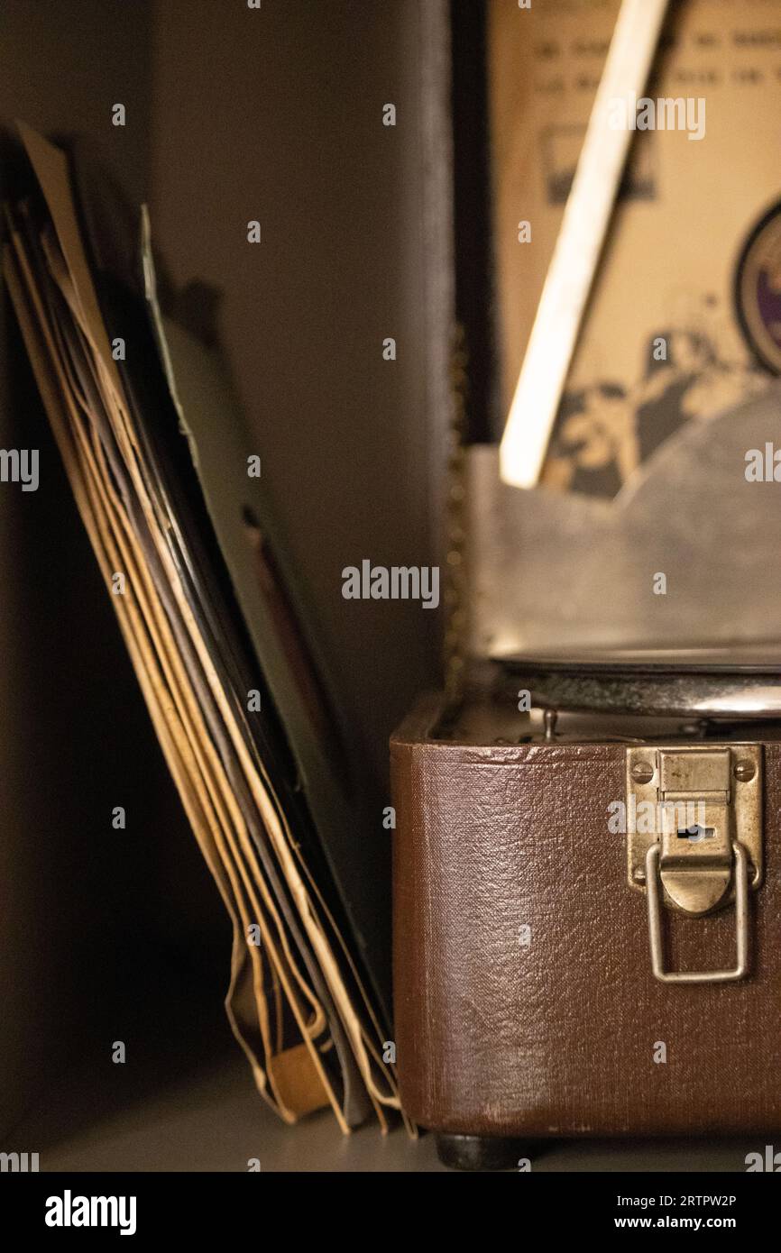 Turntable collection hi-res stock photography and images - Alamy