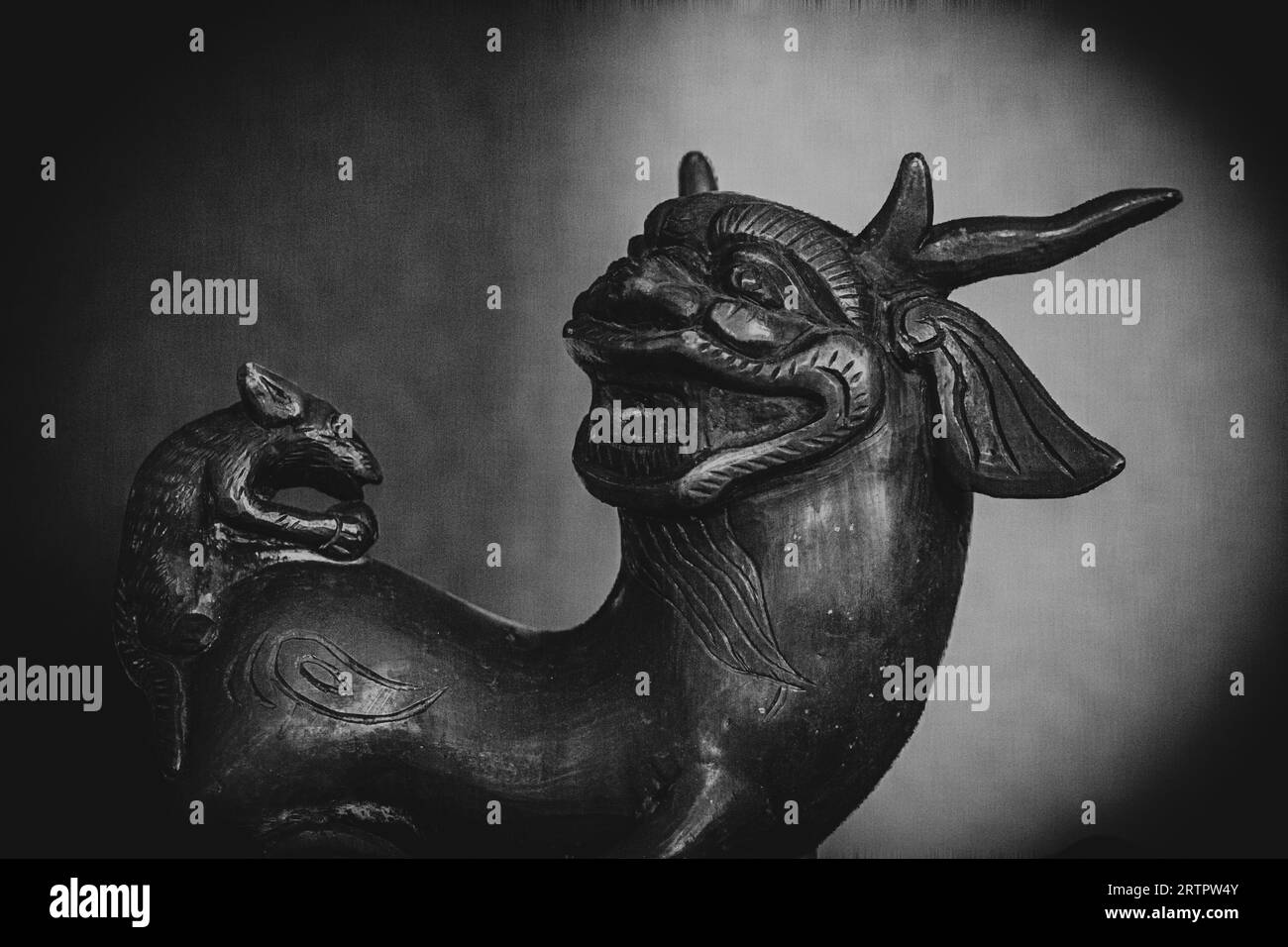 Old chinese decoration , dragon and mouse Stock Photo - Alamy