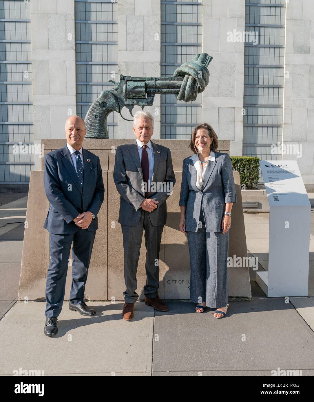 Maher Nasser, UN Messenger of Peace, Michael Douglas, Melissa Fleming ...