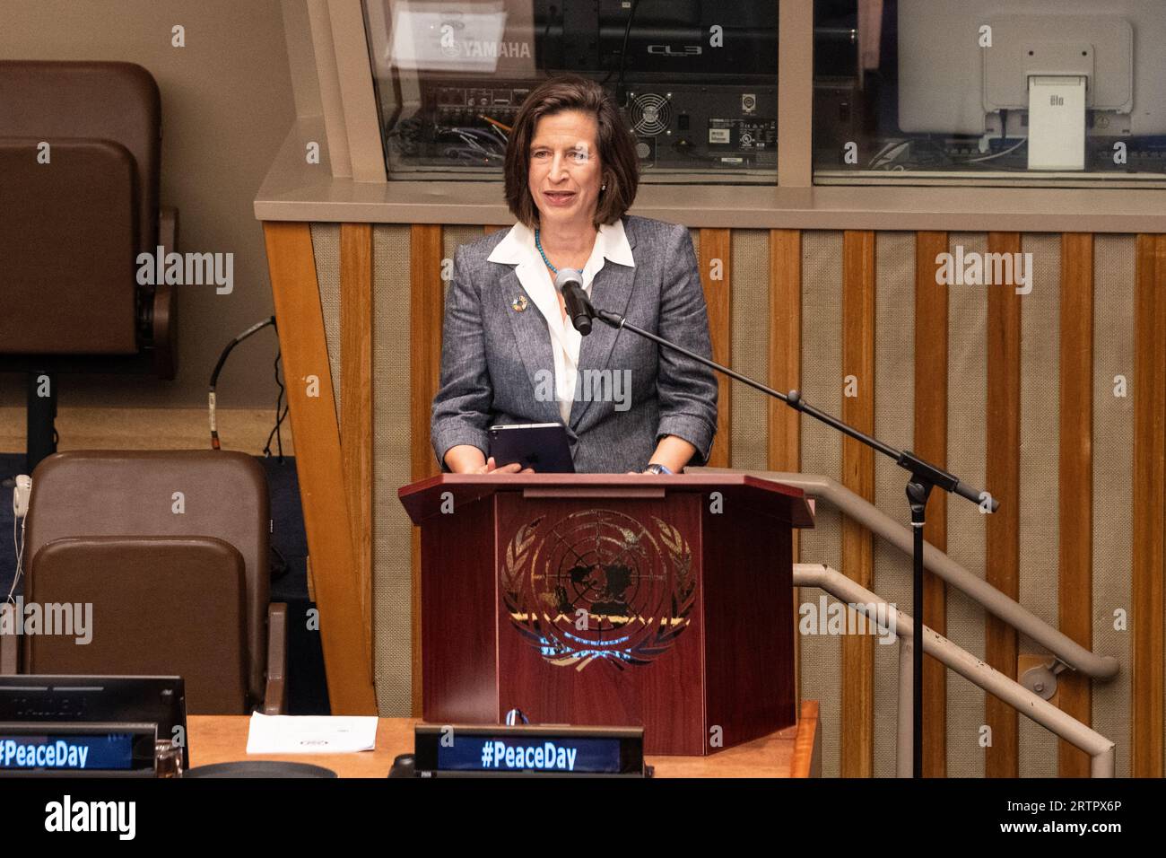 Melissa fleming hi-res stock photography and images - Alamy