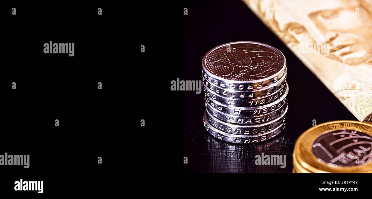Real brasileiro hi-res stock photography and images - Alamy
