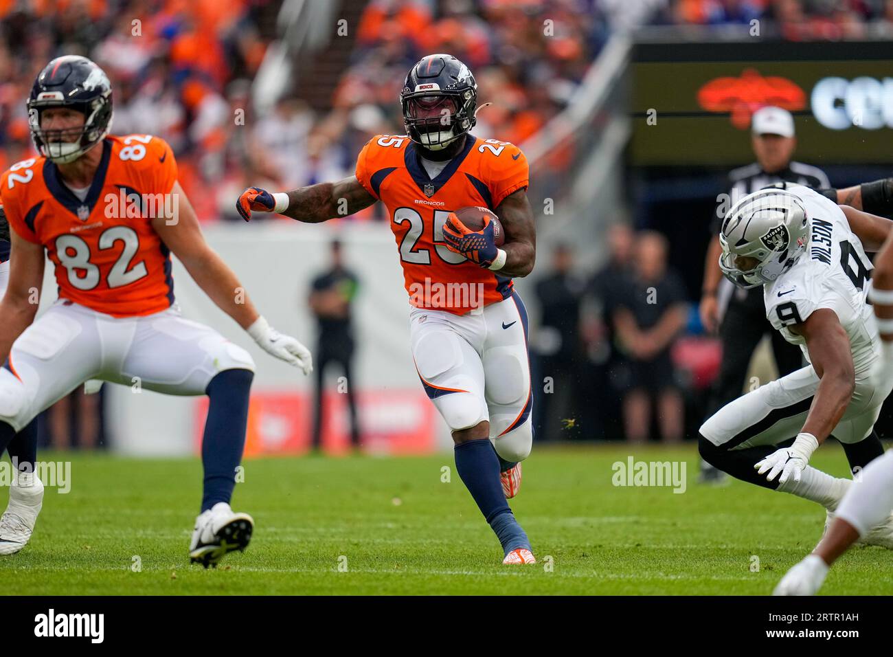 Denver Broncos running back Samaje Perine (25) runs against the Las ...