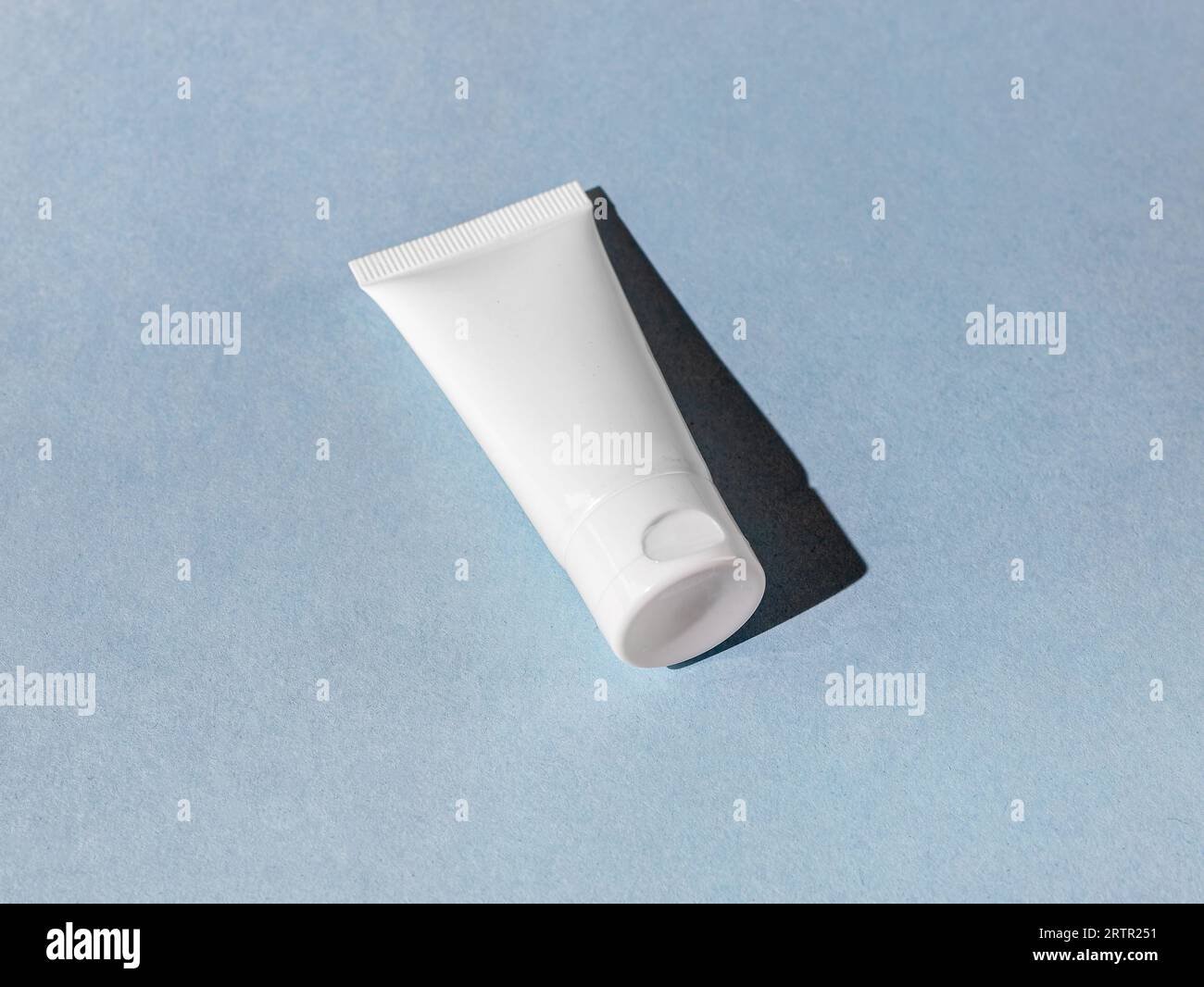 Cream tube mockup with hard drop shadow Stock Photo - Alamy