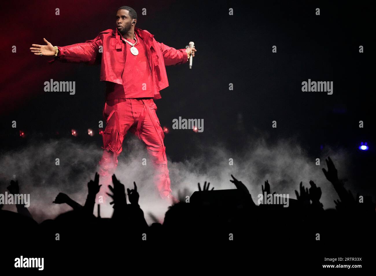 Sean "Diddy" Combs performs during the MTV Video Music Awards on ...