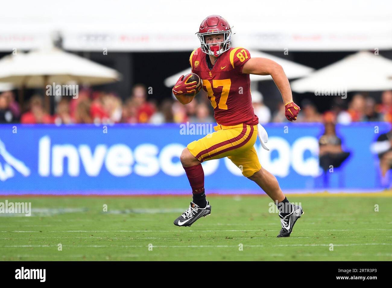 LOS ANGELES, CA - SEPTEMBER 02: USC Trojans tight end Lake McRee (87 ...