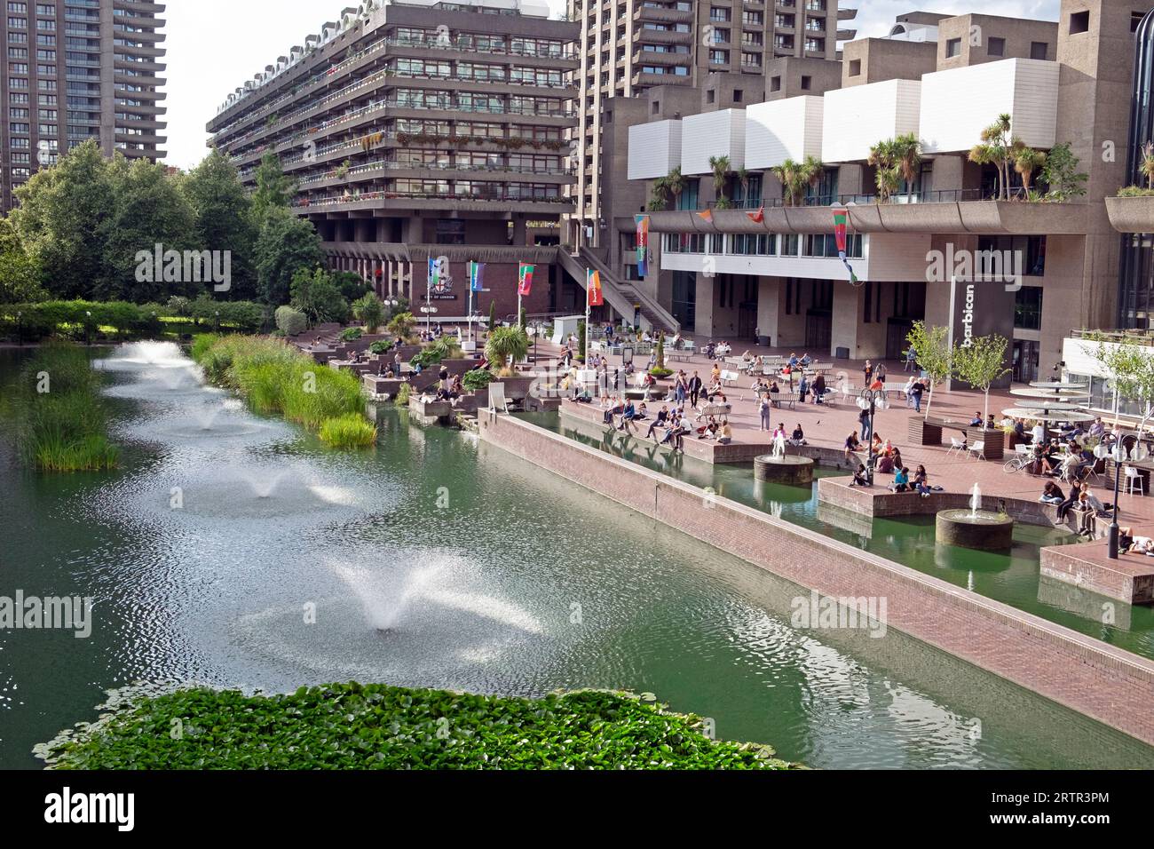 Barbican water features hi-res stock photography and images - Alamy
