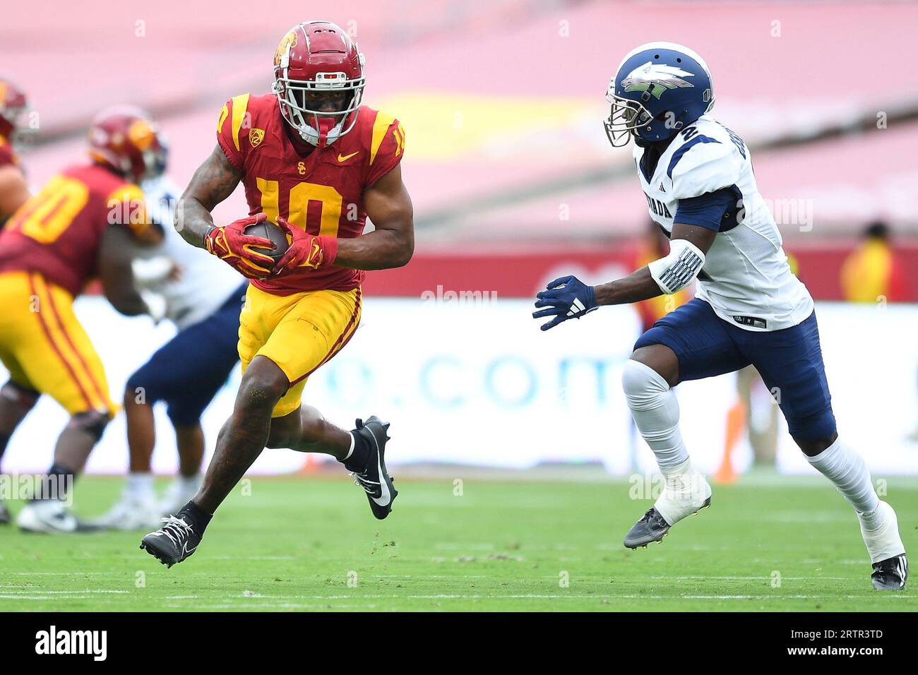 LOS ANGELES, CA - SEPTEMBER 02: USC Trojans wide receiver Kyron Hudson ...