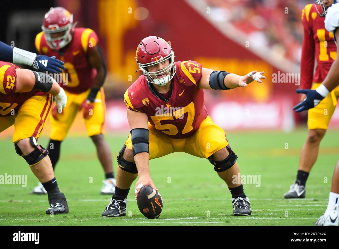 LOS ANGELES, CA - SEPTEMBER 02: USC Trojans offensive lineman Justin ...
