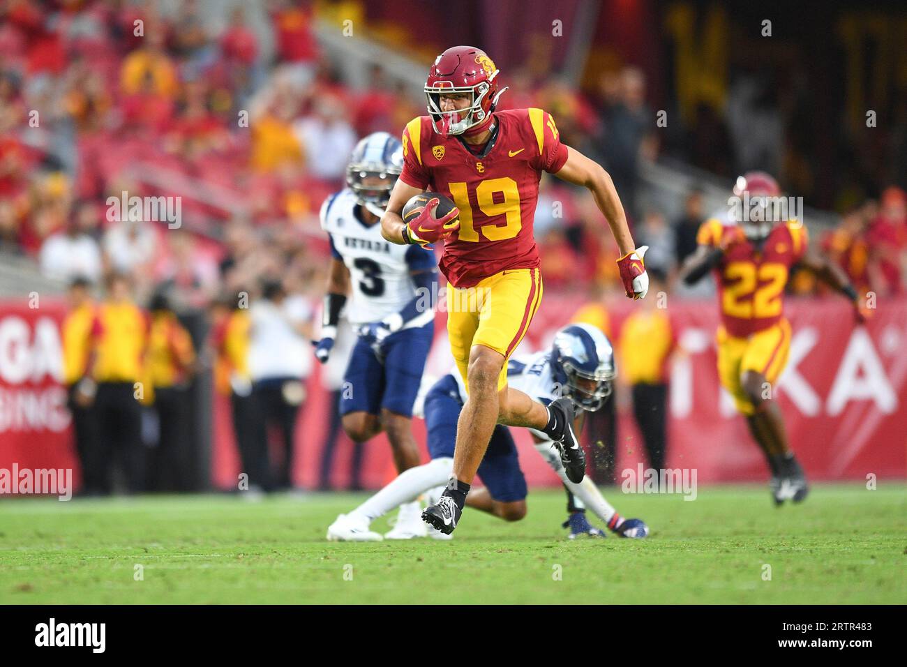 LOS ANGELES, CA - SEPTEMBER 02: USC Trojans wide receiver Duce Robinson ...