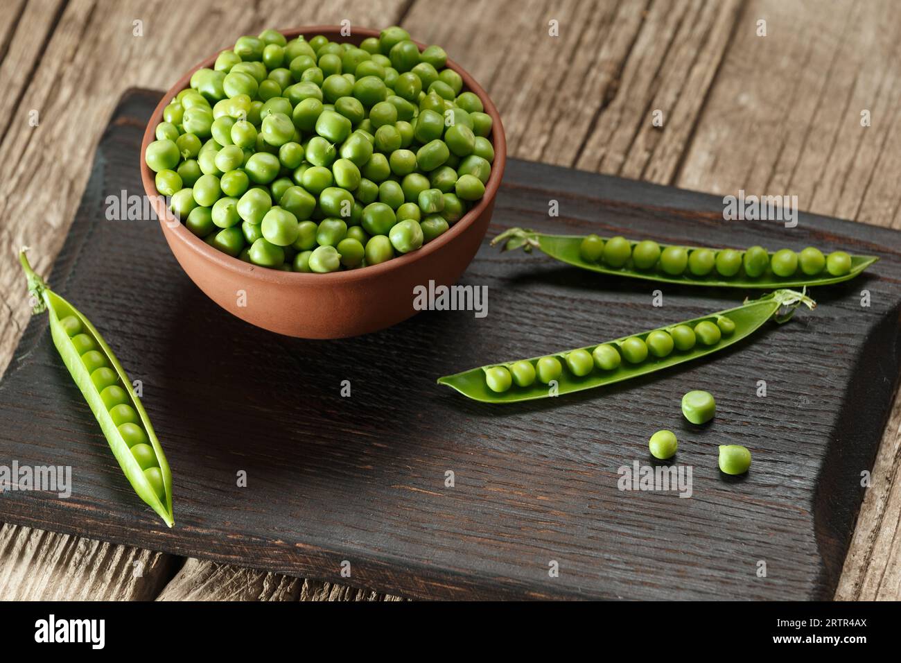 Pea vegetable seeds hi-res stock photography and images - Alamy